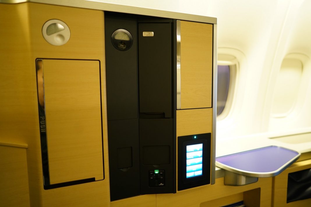 รีวิว First Class สายการบิน ANA สุดยอดความหรูหราแบบญี่ปุ่น